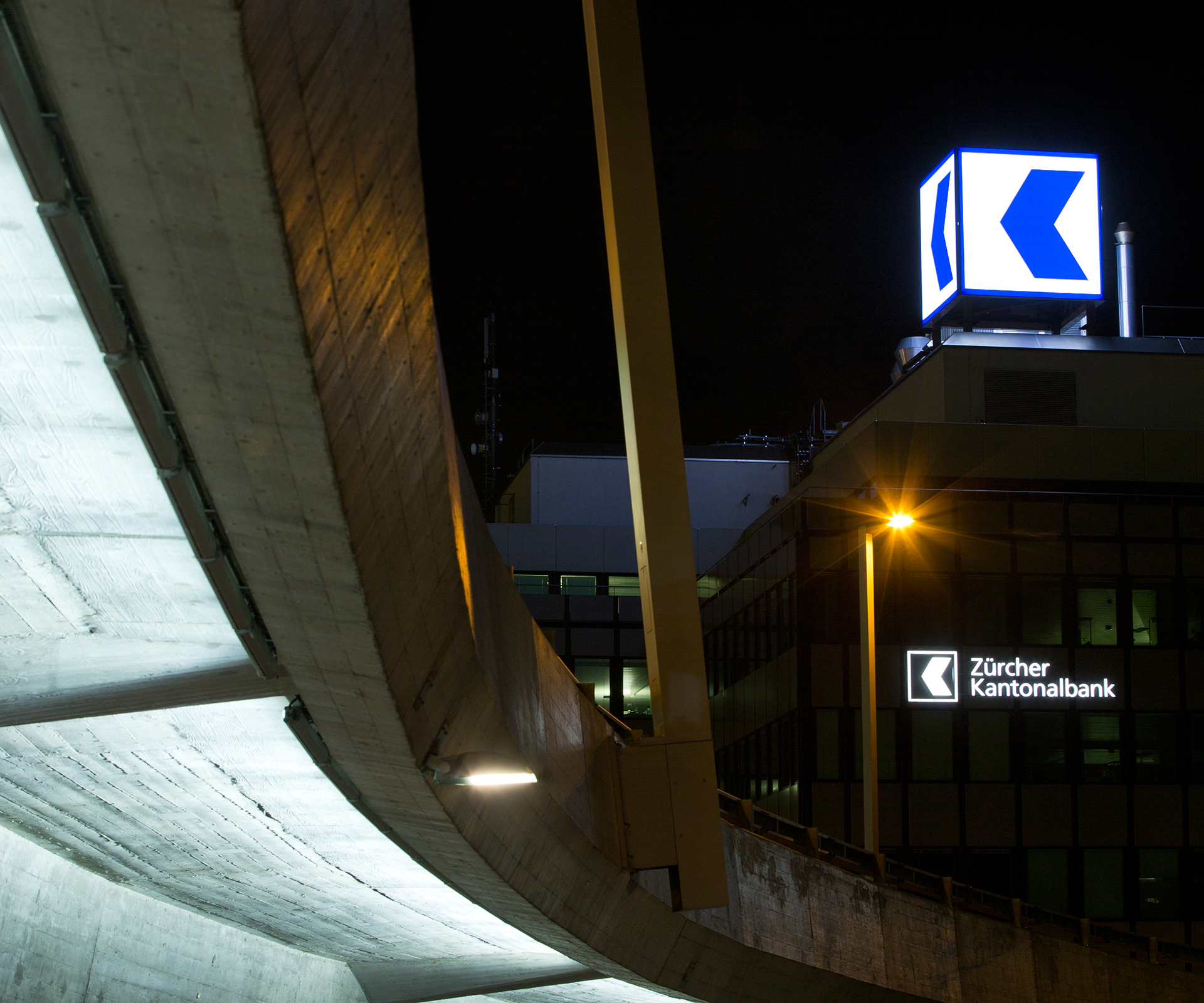 Bilder der Unternehmensführung der Zürcher Kantonalbank